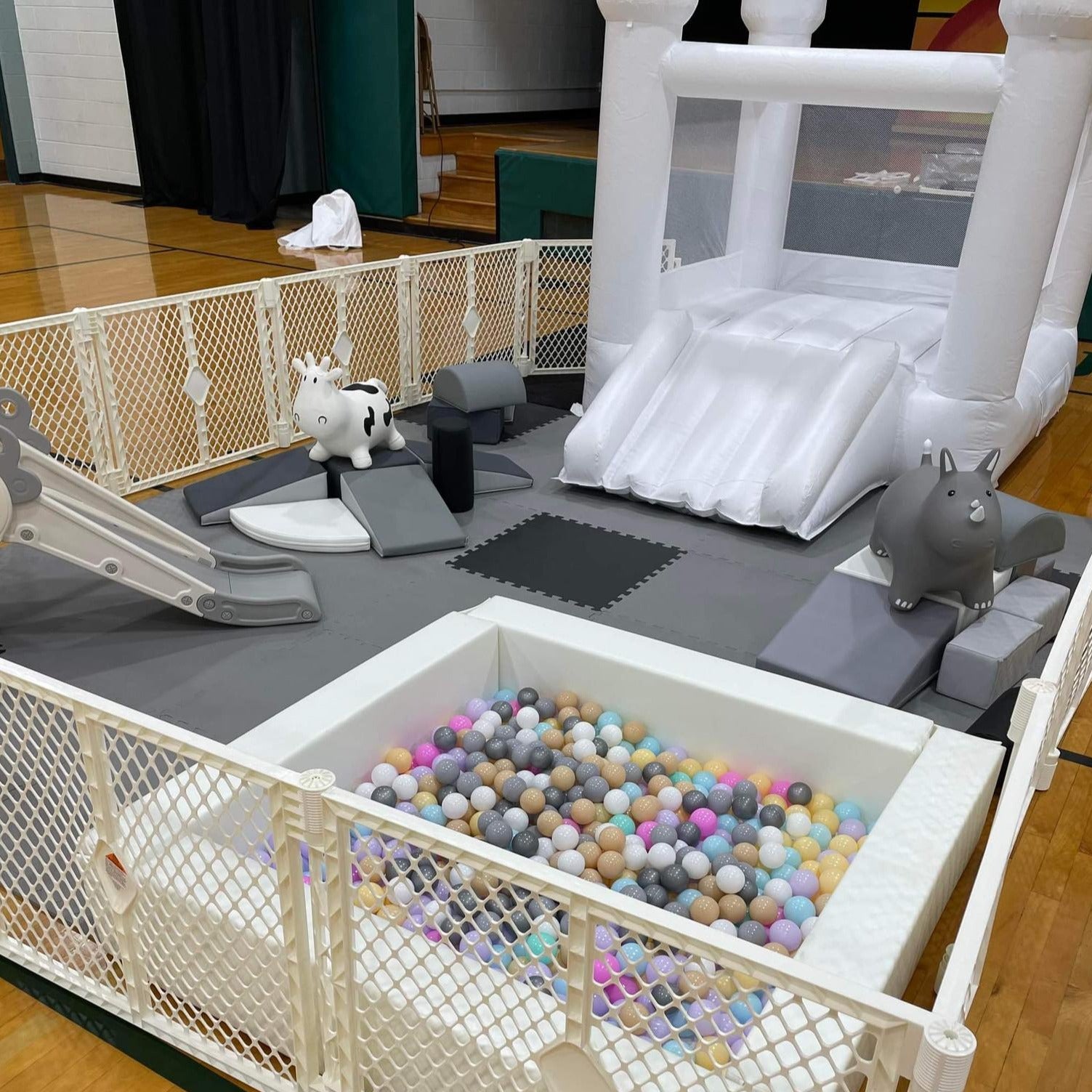 Grey Soft Play Set Up – BounceBoxEvents