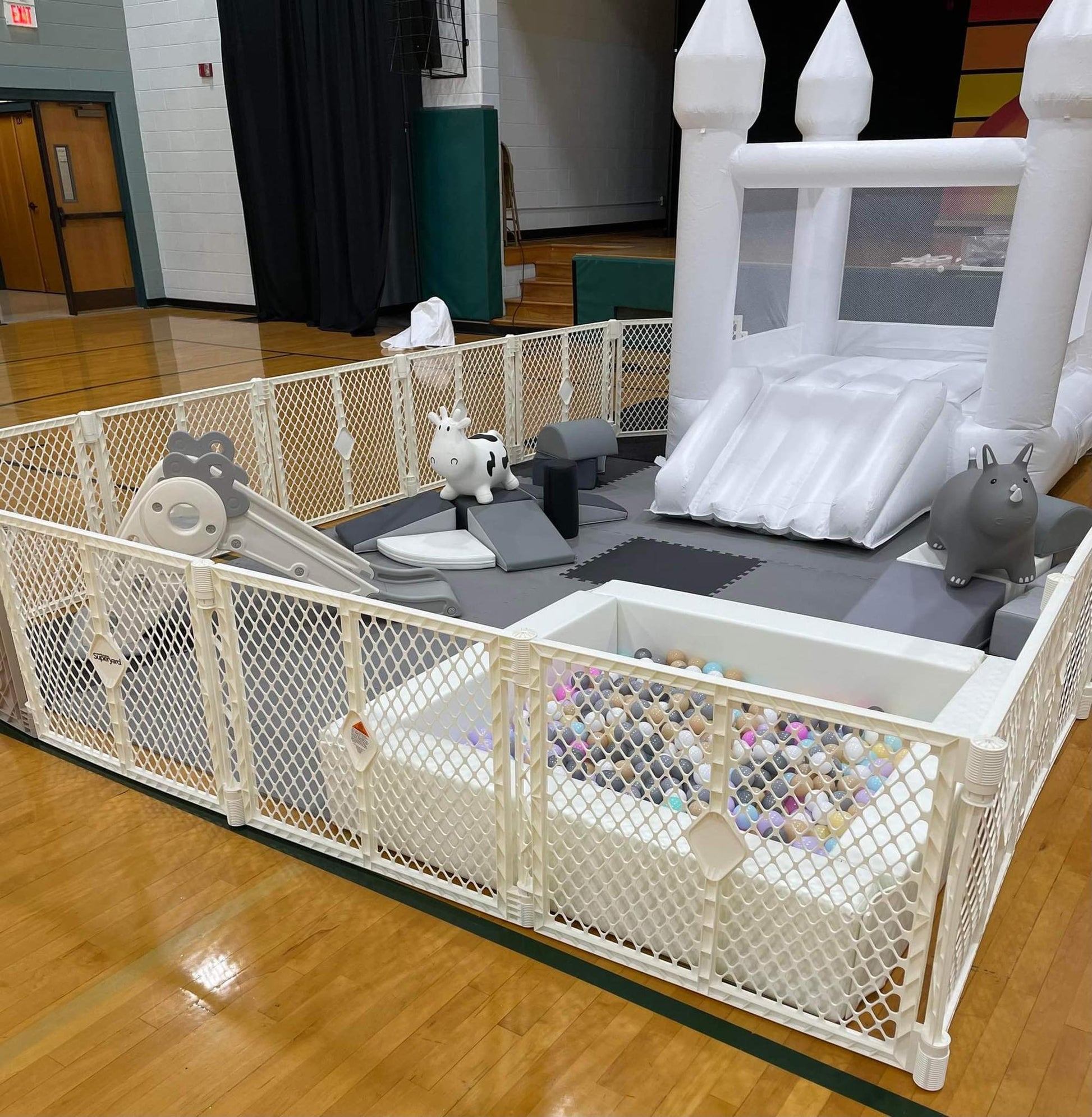 Grey Soft Play Set Up – BounceBoxEvents