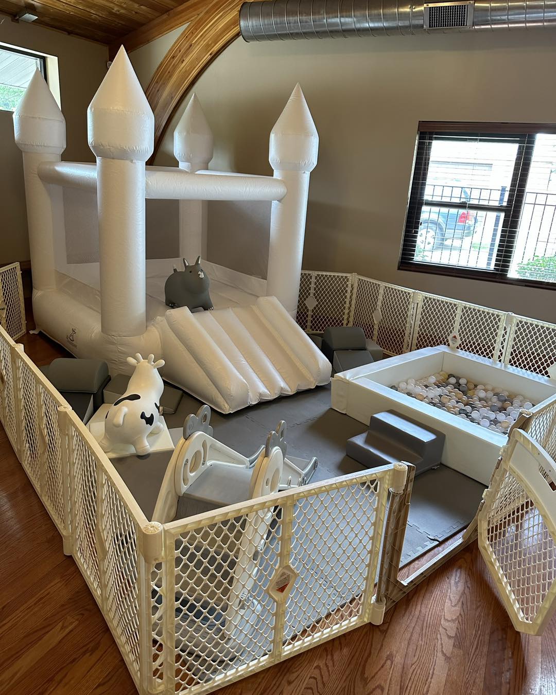 Grey Soft Play Set Up – BounceBoxEvents